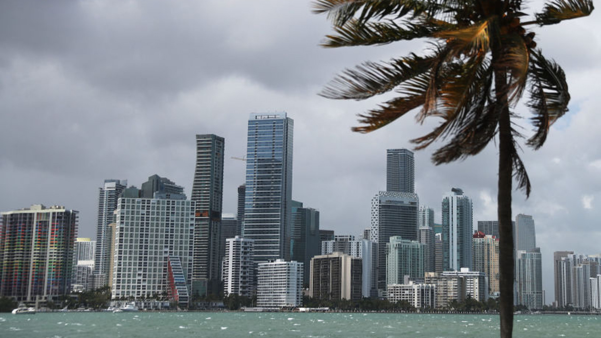 Un miércoles pasado por algunas lluvias le espera a Miami, según el ...