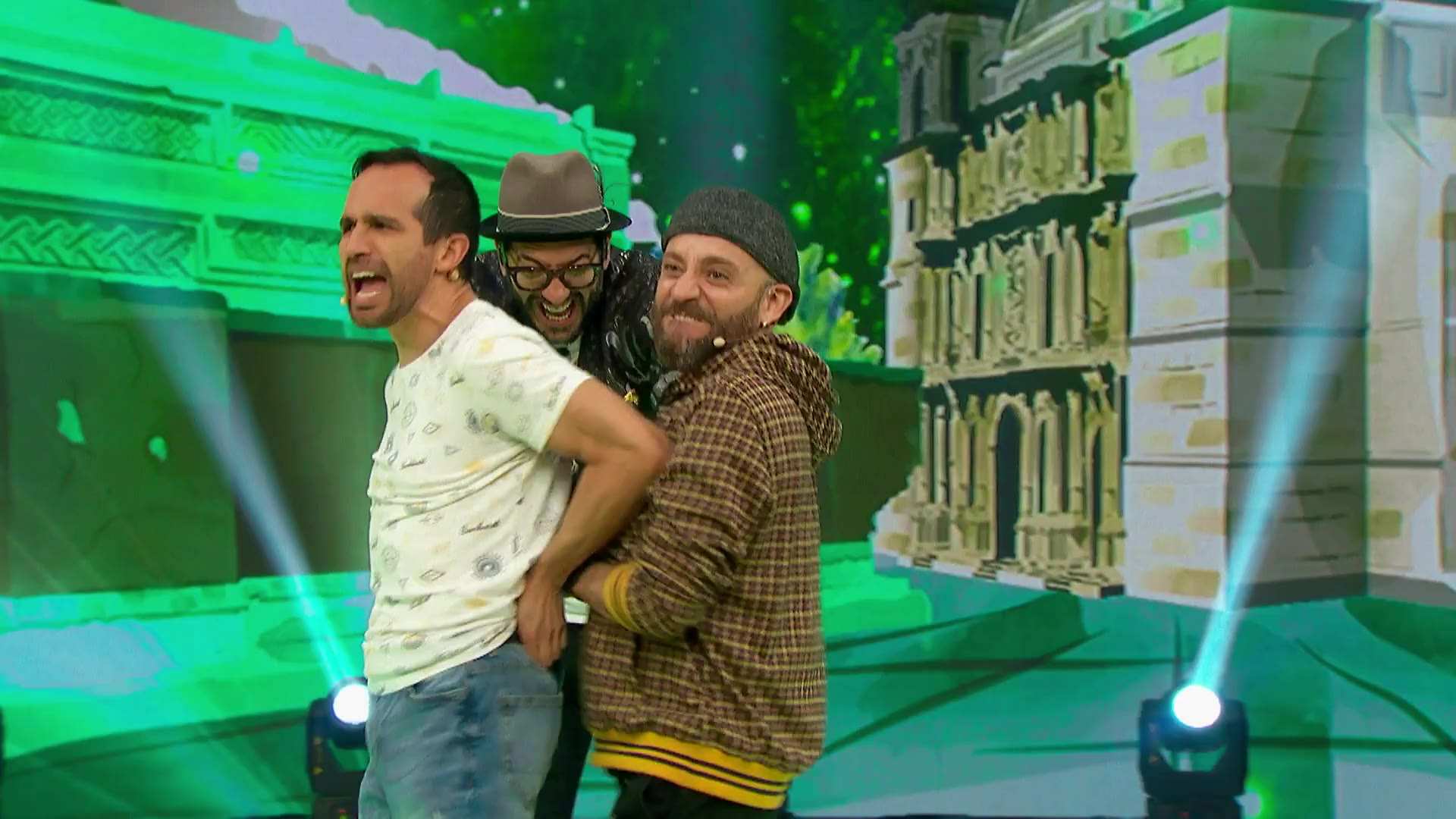 El Guana jugó '¿Quién soy?' y le hicieron calzón chino | Shows Me caigo ...