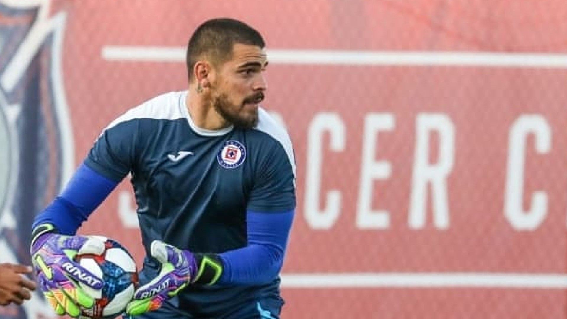 Andrés Gudiño desbancó a Allison y apunta a 'Chuy' Corona | TUDN Liga ...