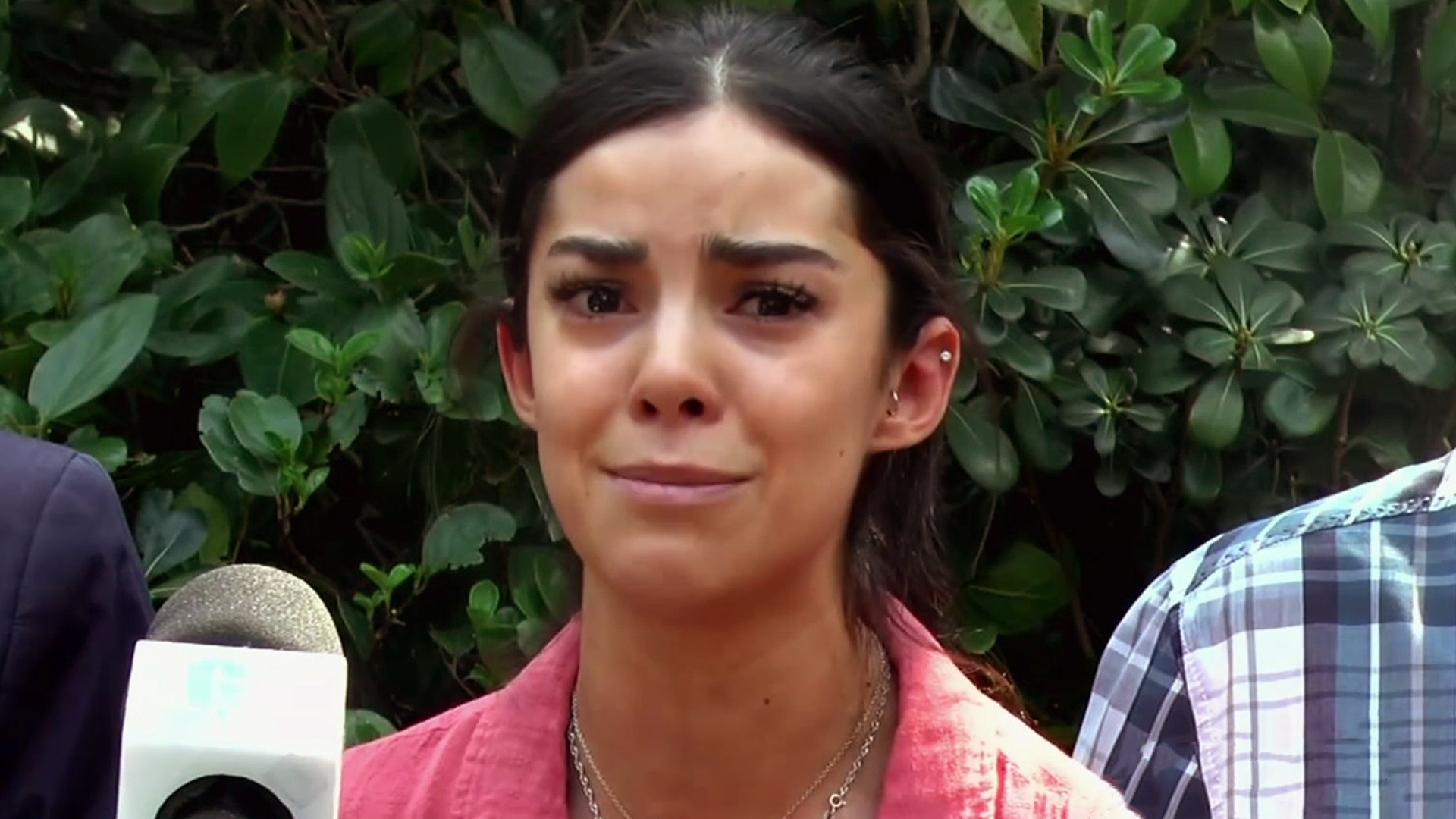 Visiblemente afectada, Daniela Berriel reacciona a la liberación de su presunto agresor sexual ...