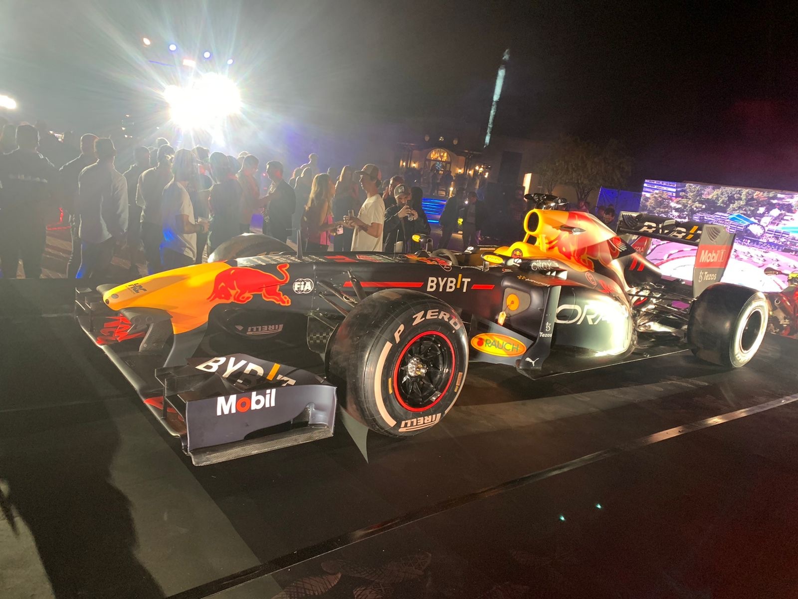 Formula 1: Red Bull de 'Checo' Pérez se enciende para el Show Run en ...