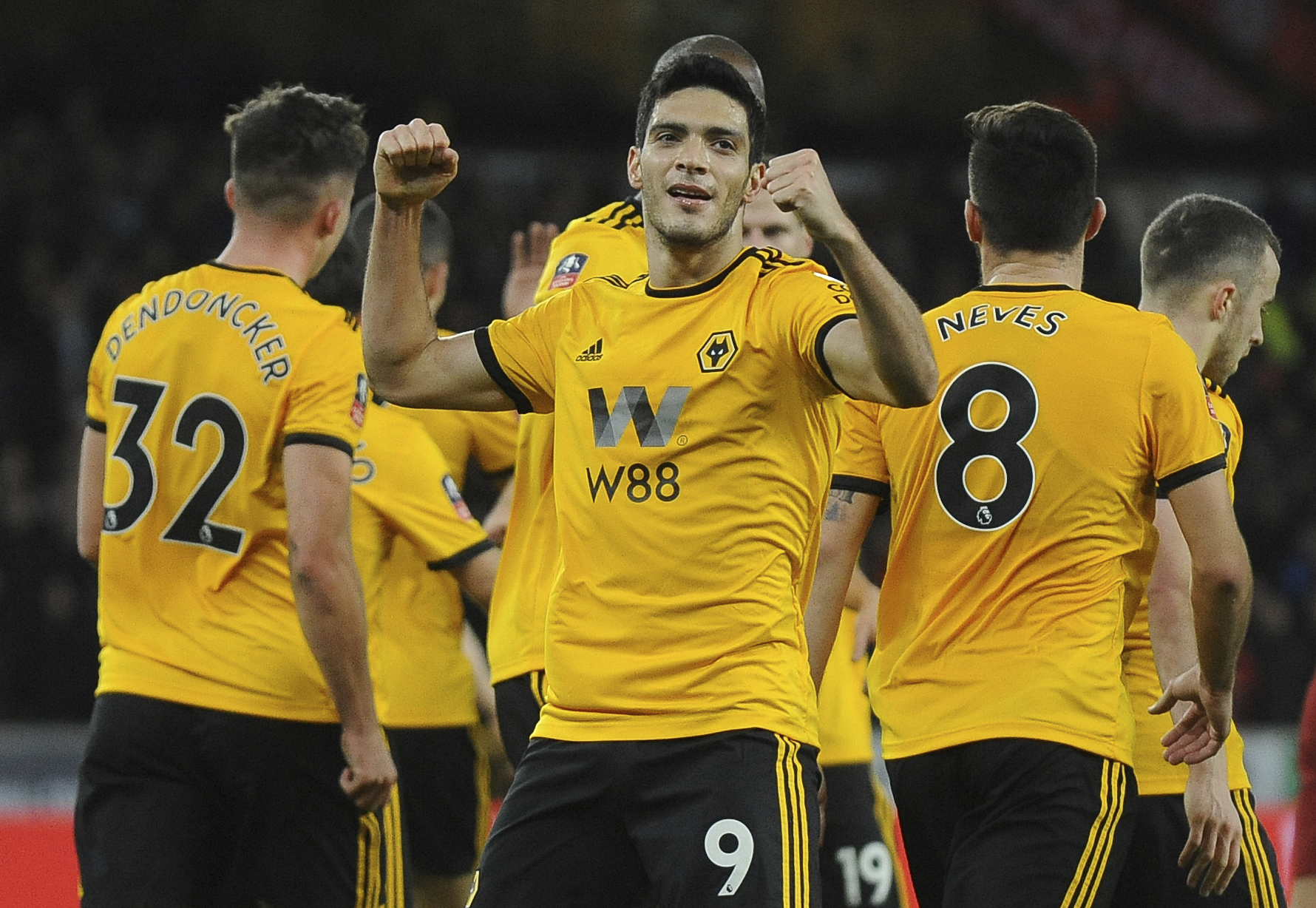 Raúl Jiménez ya conoce al rival de los Wolves en la League Cup ...