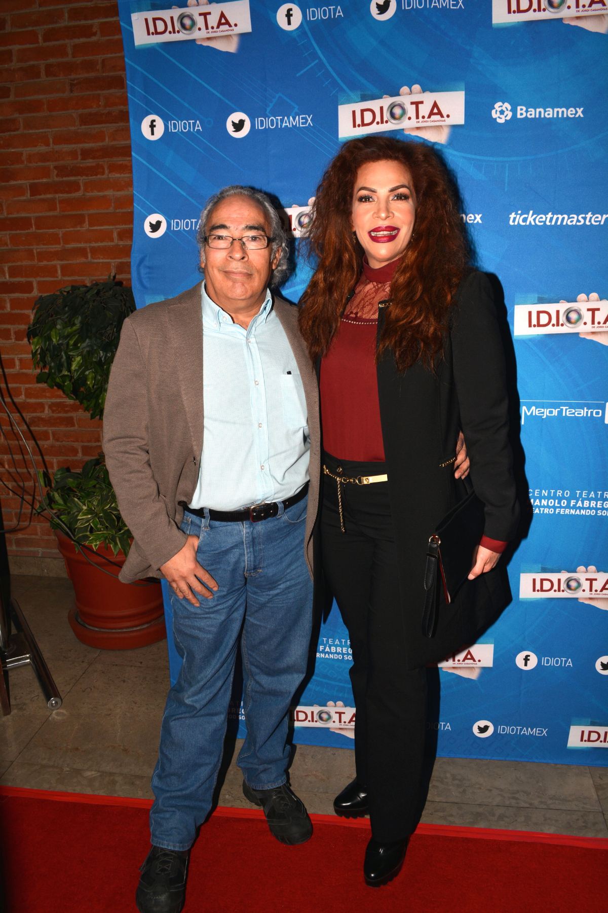 María del Sol habla tras la muerte de su hermano Alonso Echánove | Las ...