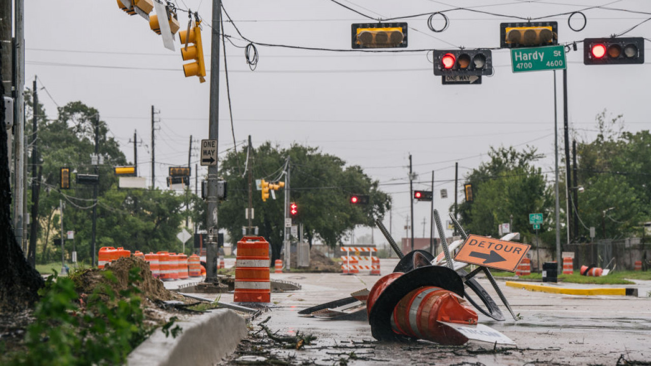Nicholas vuelve a ser tormenta tropical tras llegar a la costa de Texas ...