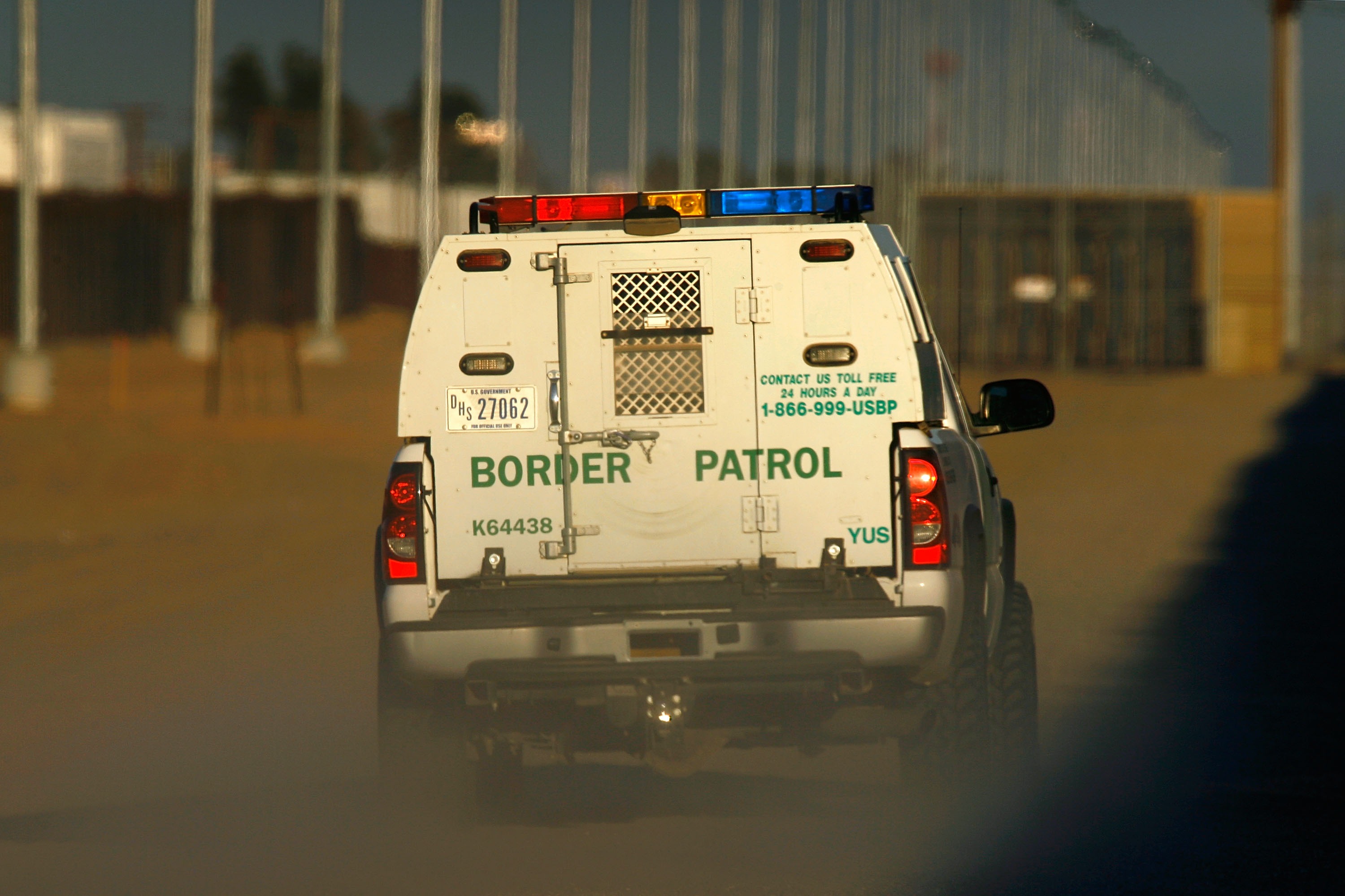 Agentes De La Patrulla Fronteriza En Arizona Arrestaron A Un Inmigrante Italiano Que Había Sido