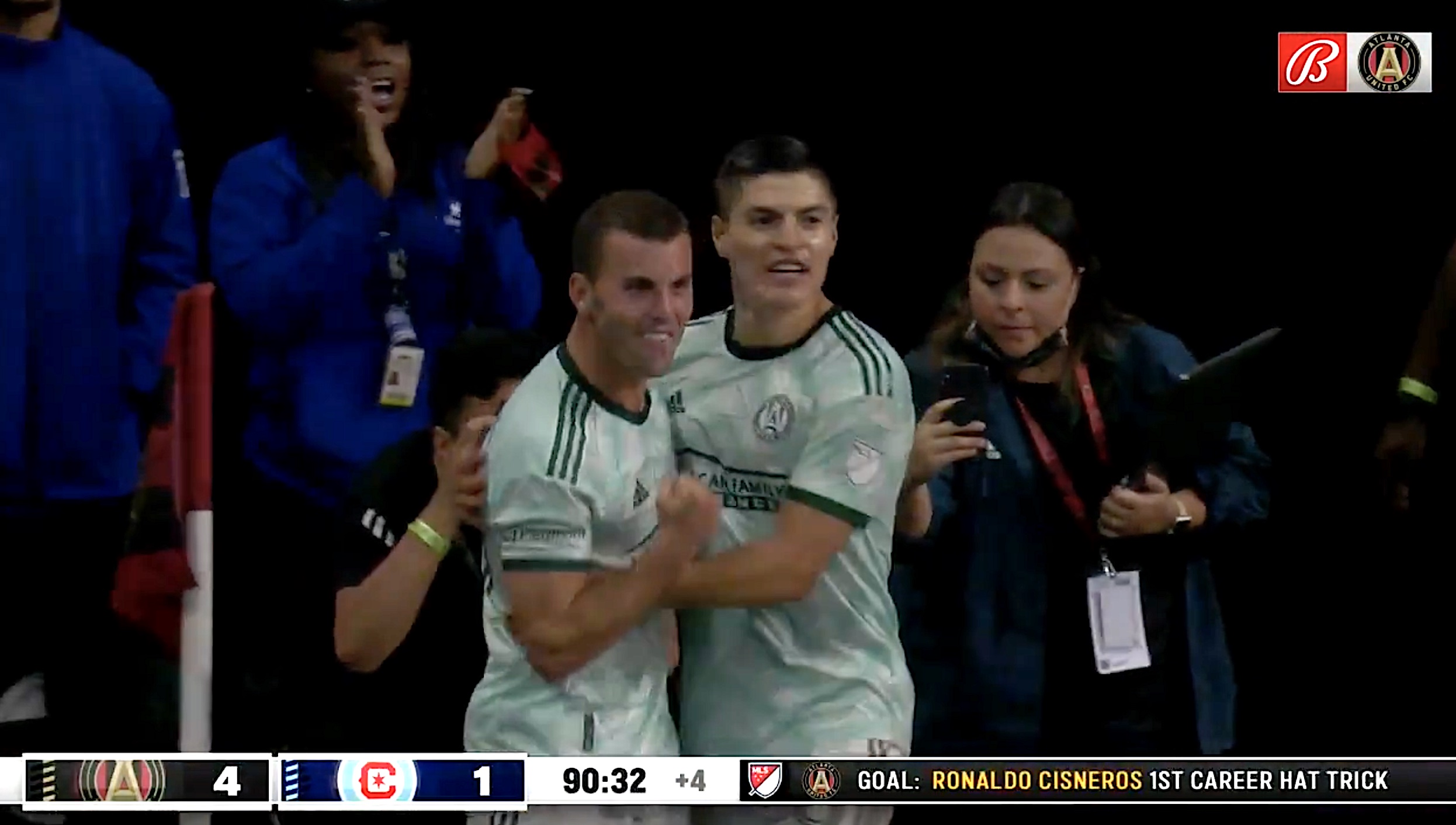 Brooks Lennon la manda al ángulo y sella el 4-1 para Atlanta United ...