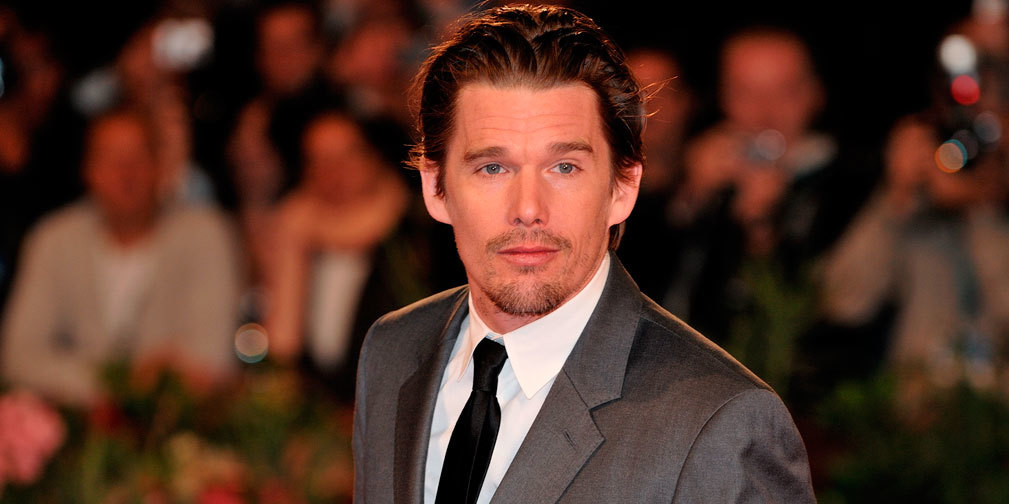 Las 'siniestras' curiosidades que no sabías de Ethan Hawke | Canal 5 ...