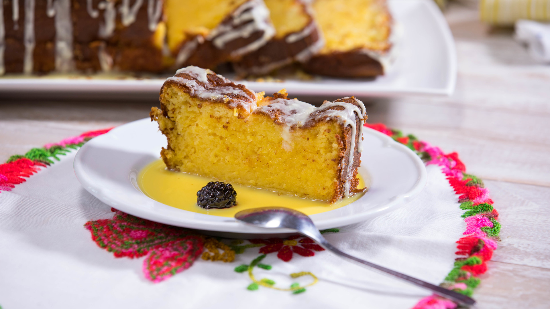 Receta de panqué de elote con rompope |Delicioso | Delicioso | Univision