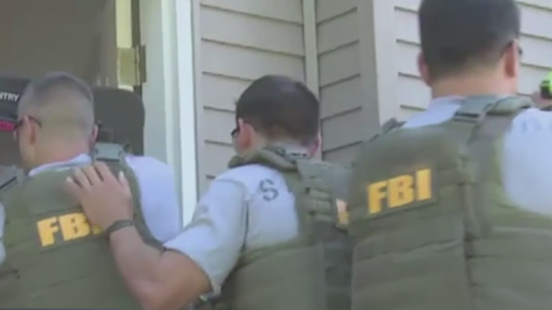 FBI detiene a policía de Phoenix por posesión material pornográfico ...