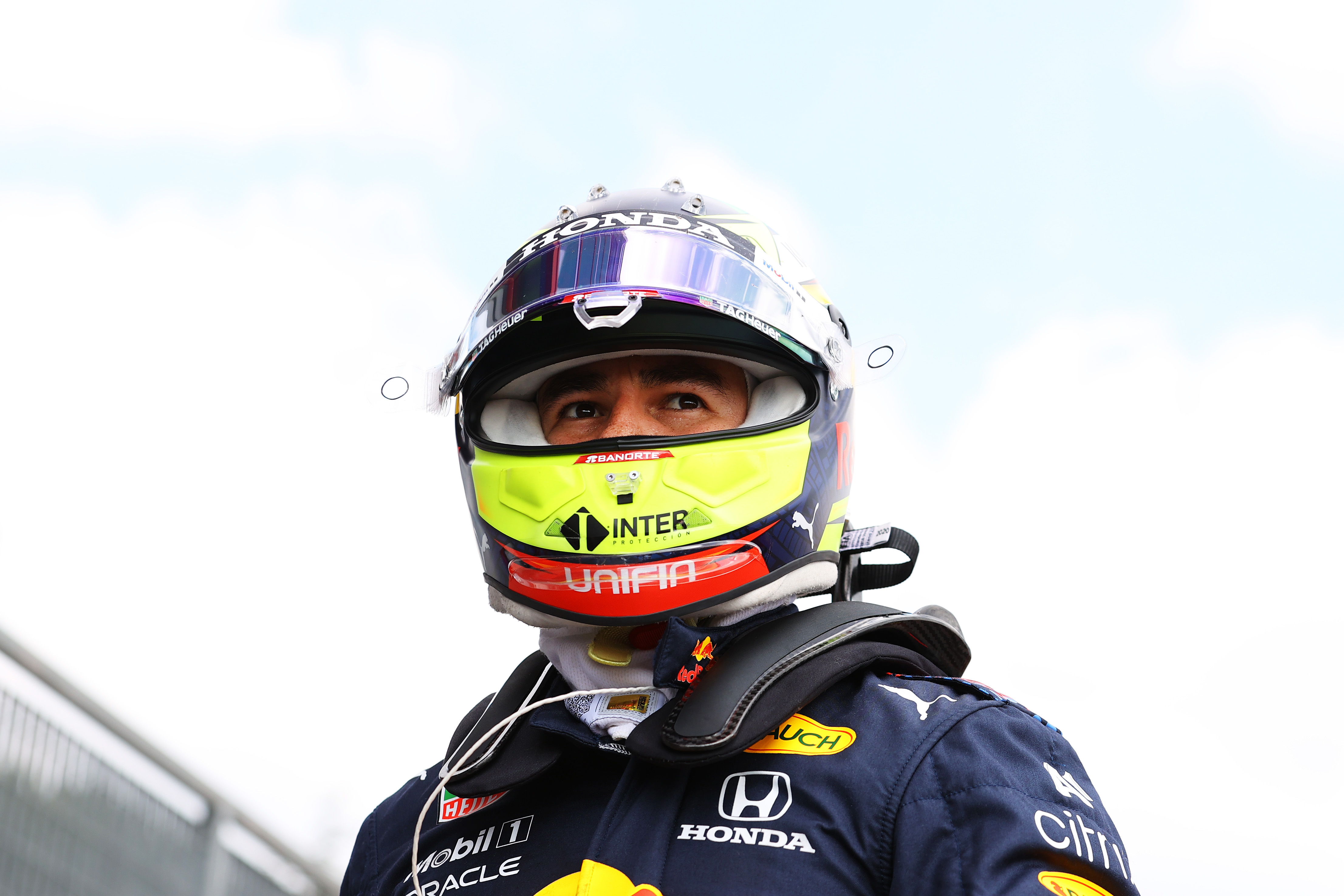 Checo Pérez maravilla y estuvo cerca de vencer a Hamilton en F1 | TUDN ...