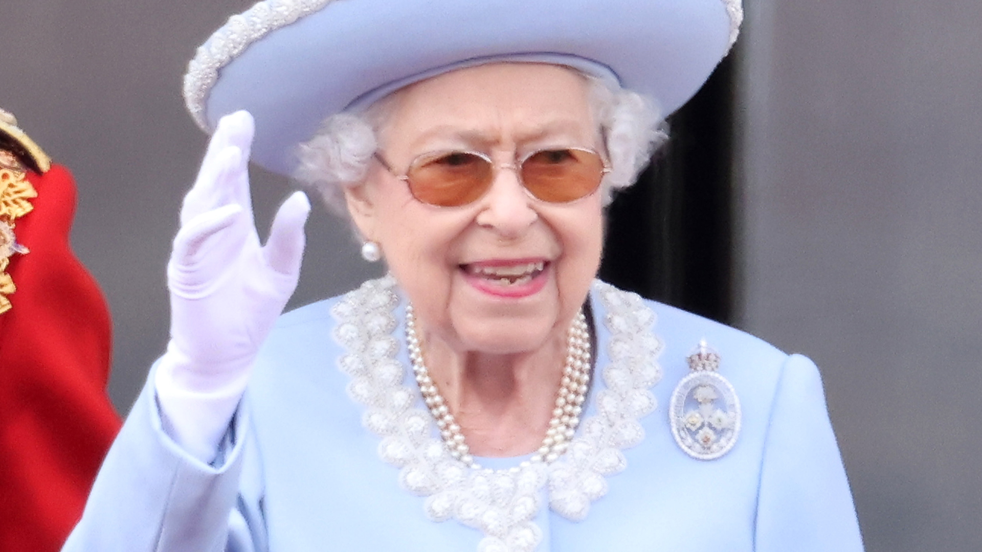 La Reina Isabel Ii Dedicó 70 Años Al Trono ¿cuántos Días Dicta El