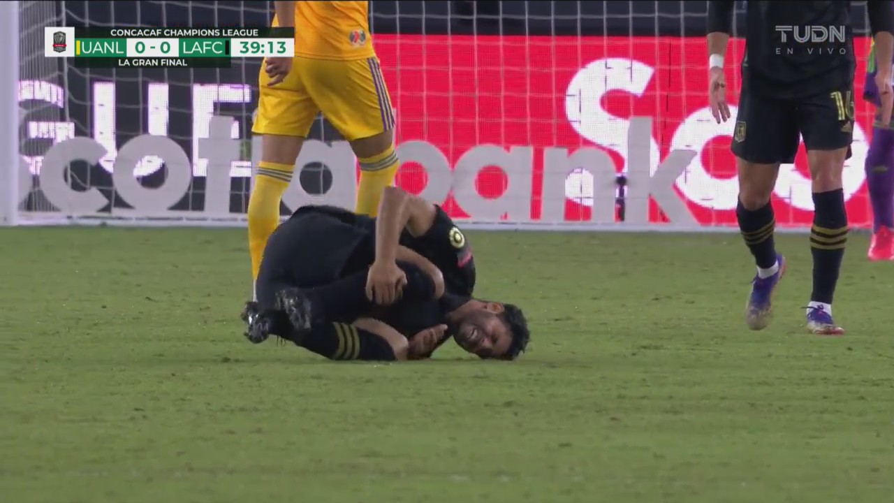 Dura entrada de Salcedo sobre Vela que lo hace ‘volar’ en el Tigres vs ...