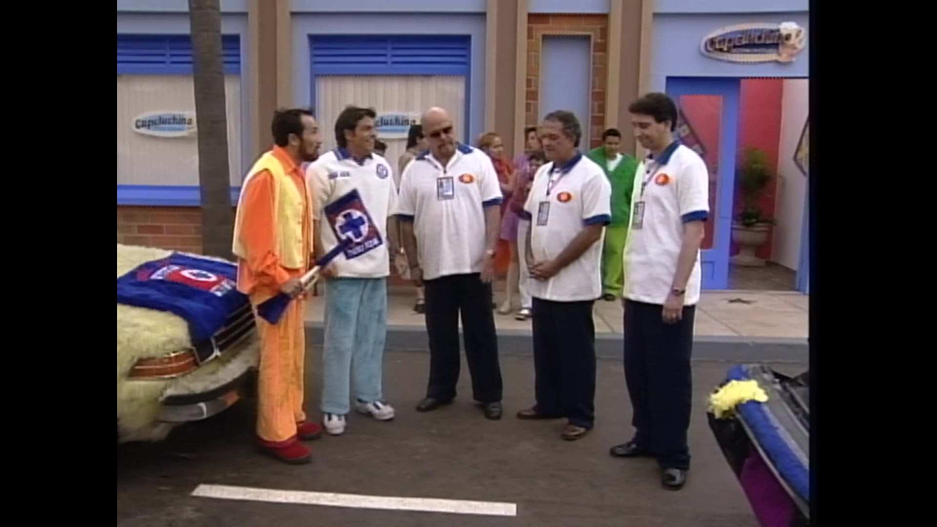 Inicio C37, T1: Comentarista | Shows La Familia Peluche | Las Estrellas