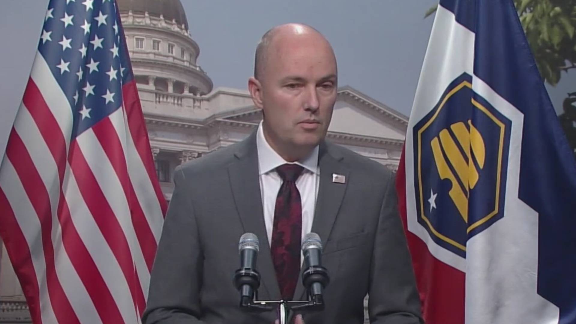 Spencer Cox, gobernador de Utah, apoya la disolución del Departamento ...