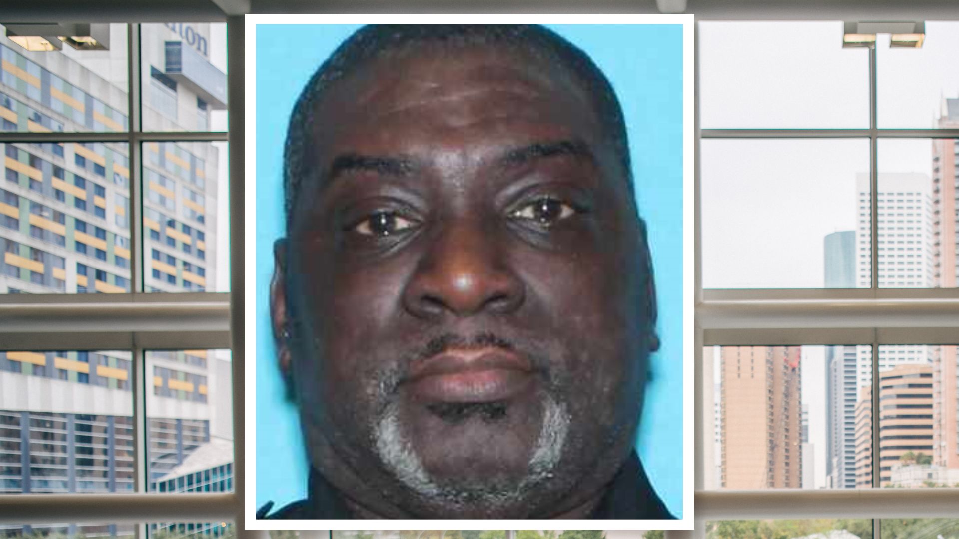 Michael Devon White fue acusado de contacto sexual inapropiado con un ...