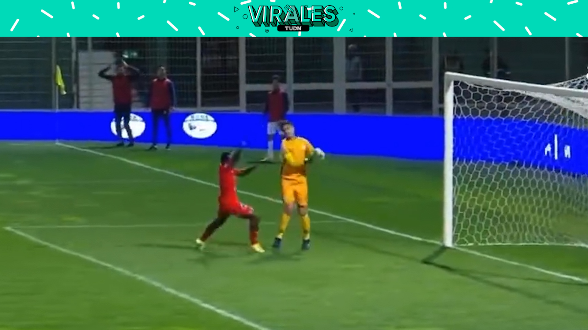 El autogol más sospechoso del futbol | Deportes Fútbol | TUDN Univision