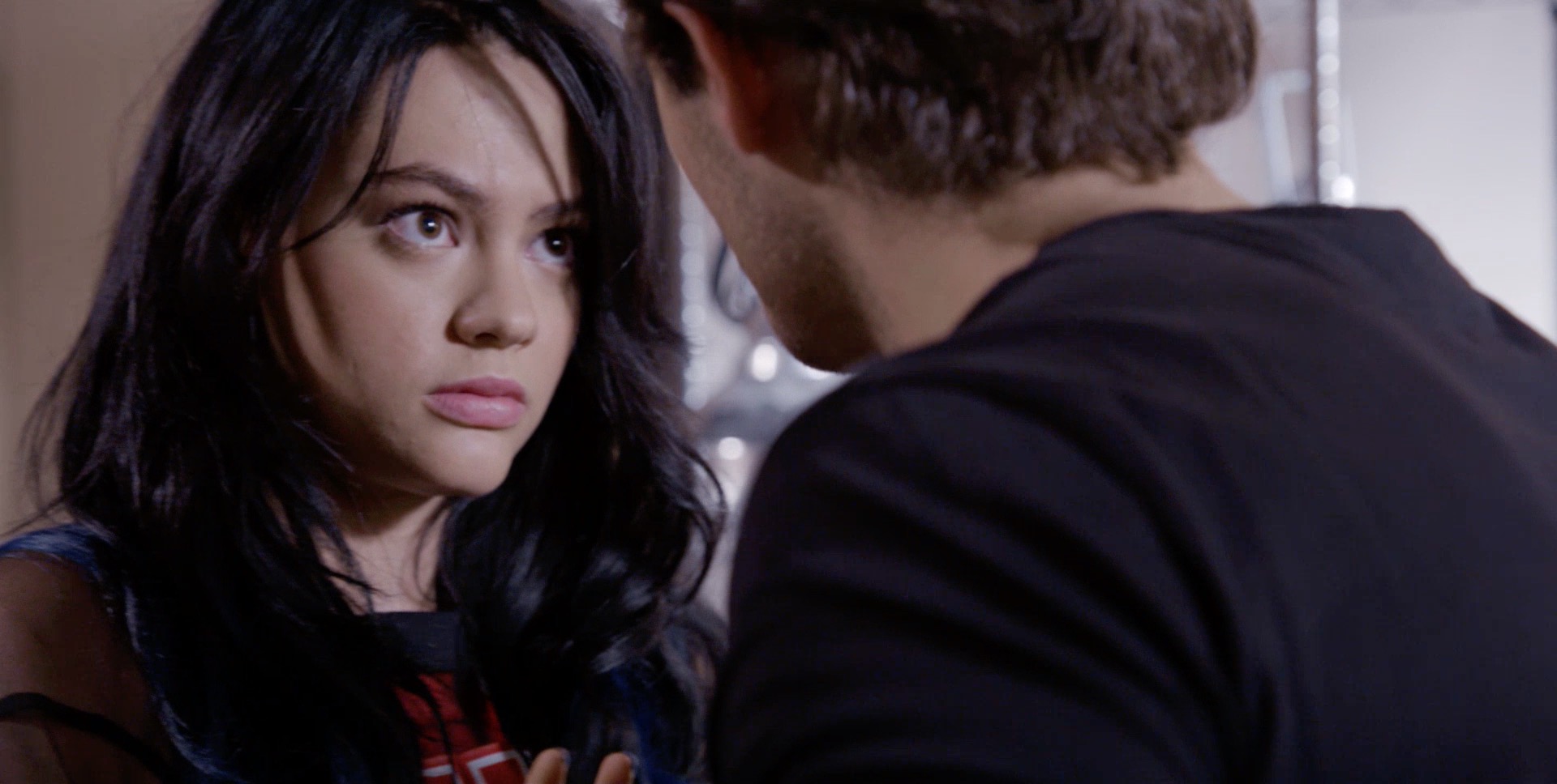 ¡León le cuenta a Emilia la verdad sobre Machu! | Shows Like la Leyenda ...