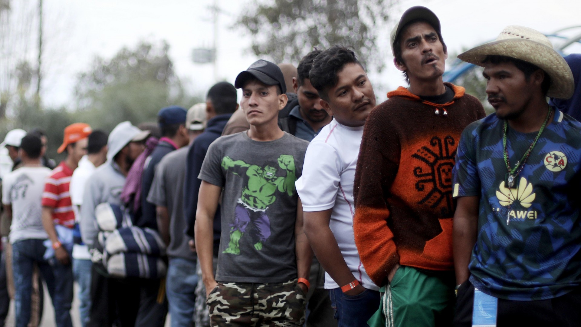 Entra en vigor la nueva política de regresar a México a los inmigrantes ...