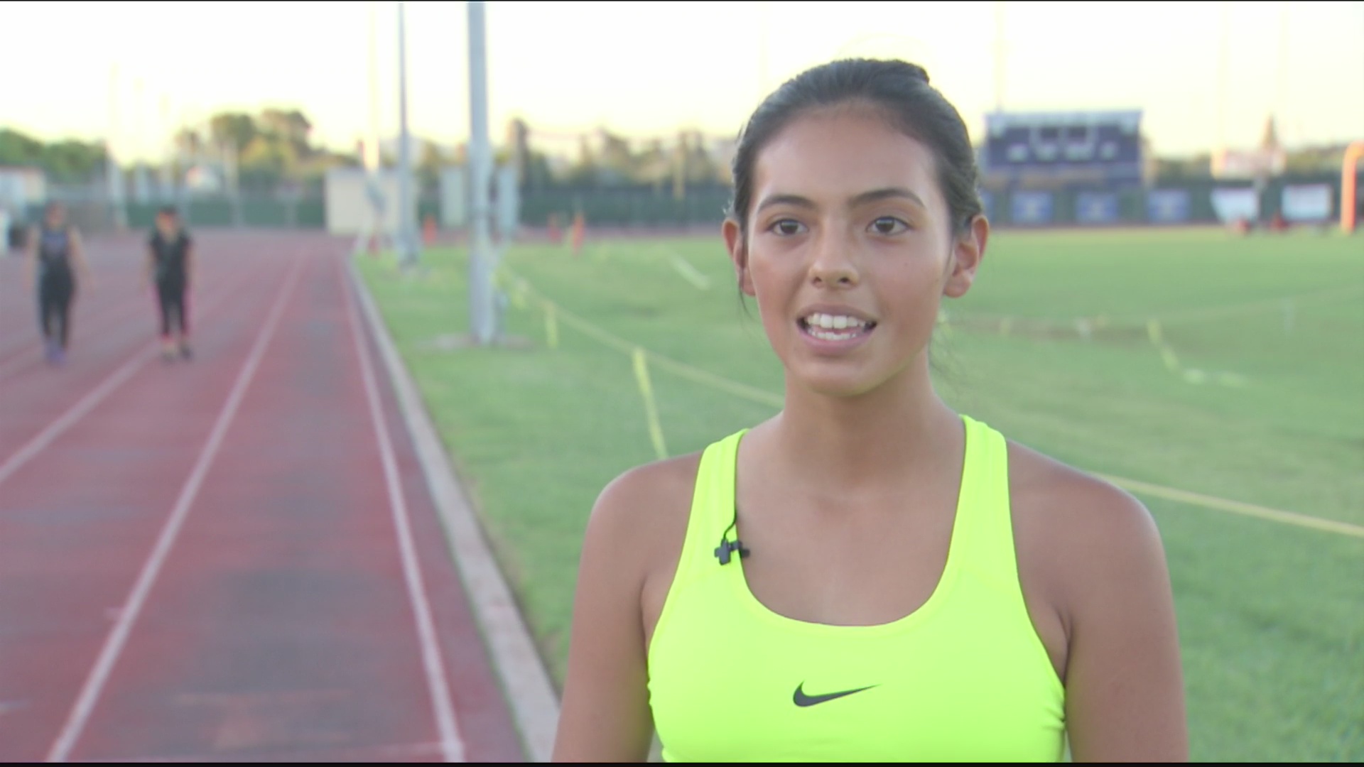 Emily Vargas, una promesa de la marcha | Video | Univision Phoenix KTVW ...