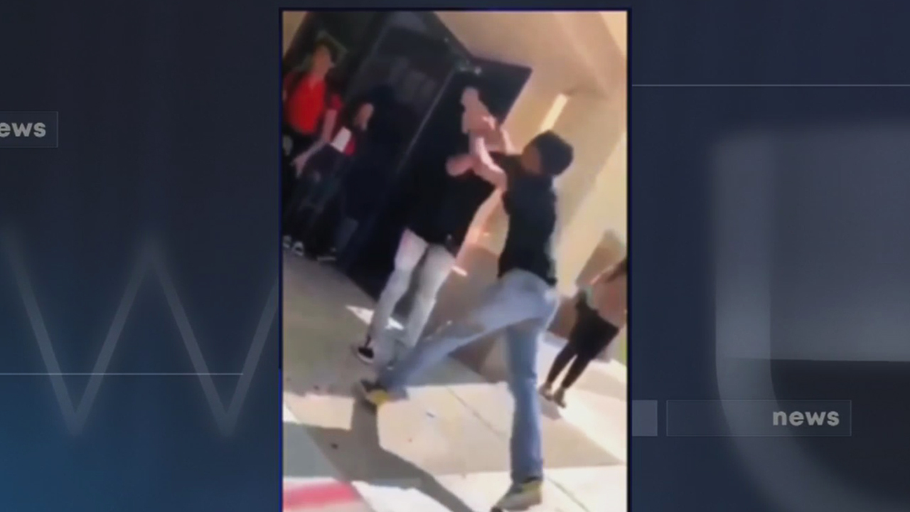 Two students arrested after violent assault at school | Univision News ...
